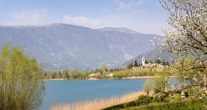 Lago di Endine: spiagge, cosa vedere e come arrivarci